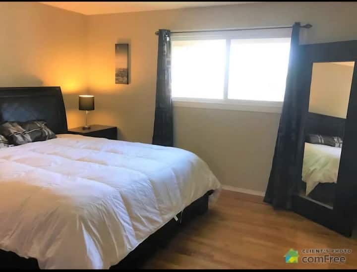 House Whole Main Level - Fort McMurray