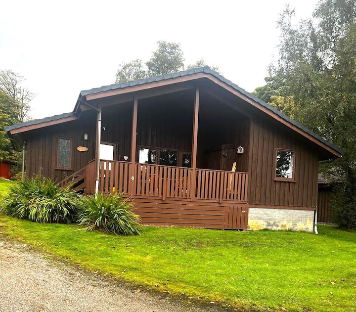 Welcome To The White Feather Lodge. - Bute