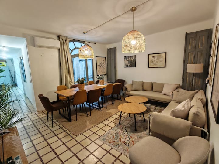 Boutique Centro Nuevo, Perfecto  Grupos O Familias - Lérida