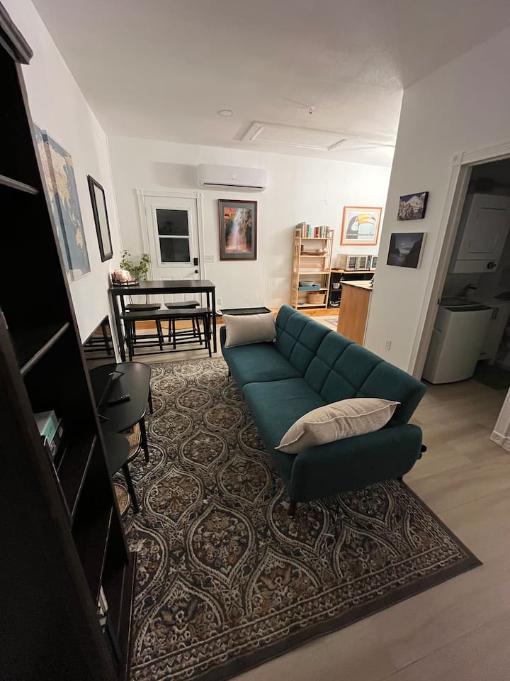 Newly Constructed Cozy Cottage - Flagstaff, AZ