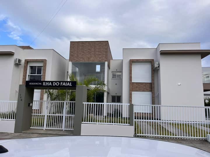 Apartamento 03 No Residencial Ilha Do Faial. - Garopaba