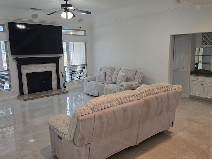 Evergreen Peaceful Place. - Sugar Land, TX