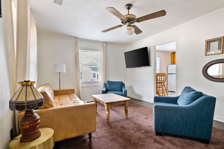 Quiet 2br Home | 15 Min To Chs & Near Park Circle - Hanahan, SC