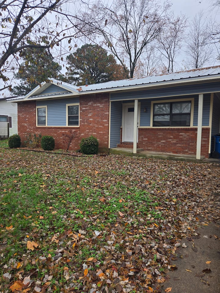 Bentonville Base Camp On Beth - ベントンビル, AR