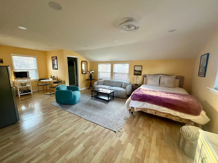 Sunny Mill Valley Studio - Sausalito, CA