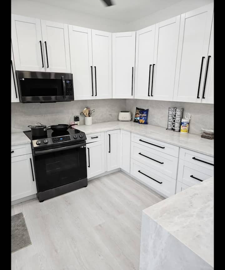 4 Bedroom Duval Hideaway - Key West, FL