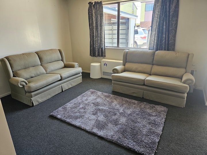 Tidy And Secure Four Bedroom Apartment In Town. - Palmerston North