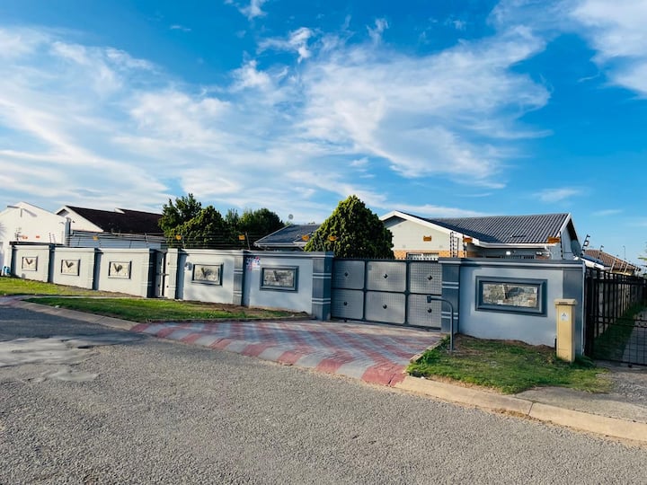 Flamingo B&b - Mthatha