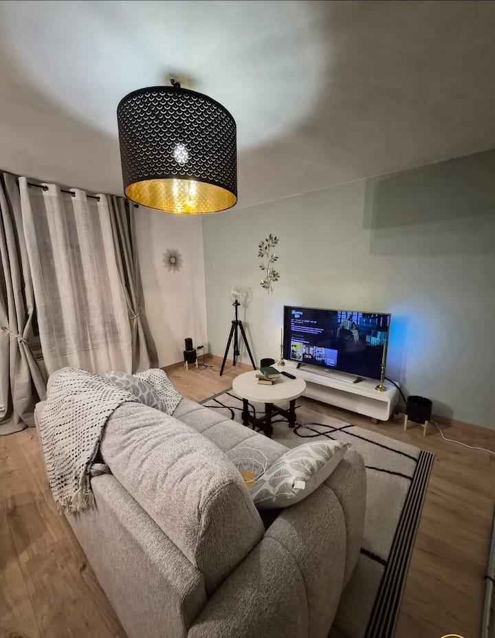 T2 Hypercentre De Longwy Accès Direct Gare Et Bus - Aubange