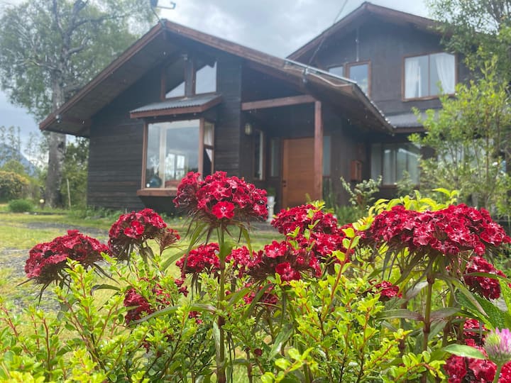 Casona Con Amplios Espacios Y Vista Privilegiada - Los Ríos