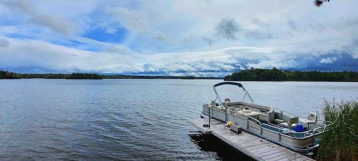 Ely Lakeshore Cabin: Your Northwoods Retreat - Ely, MN