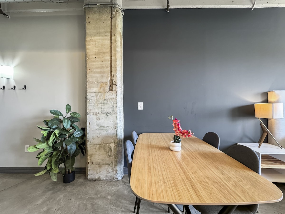 DT Dallas King | Kostenloser Parkservice | Geh zum Conv Ctr - Wohnungen ...