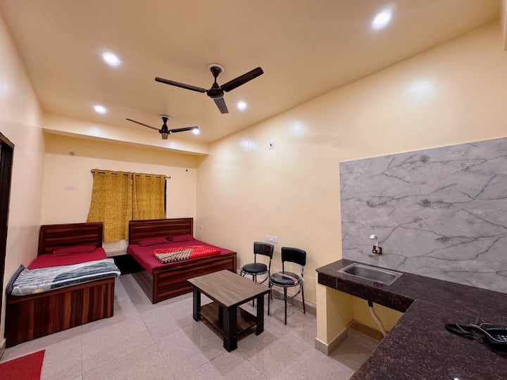 Studio 302 Premium Skyline With Terrace View - Deoghar