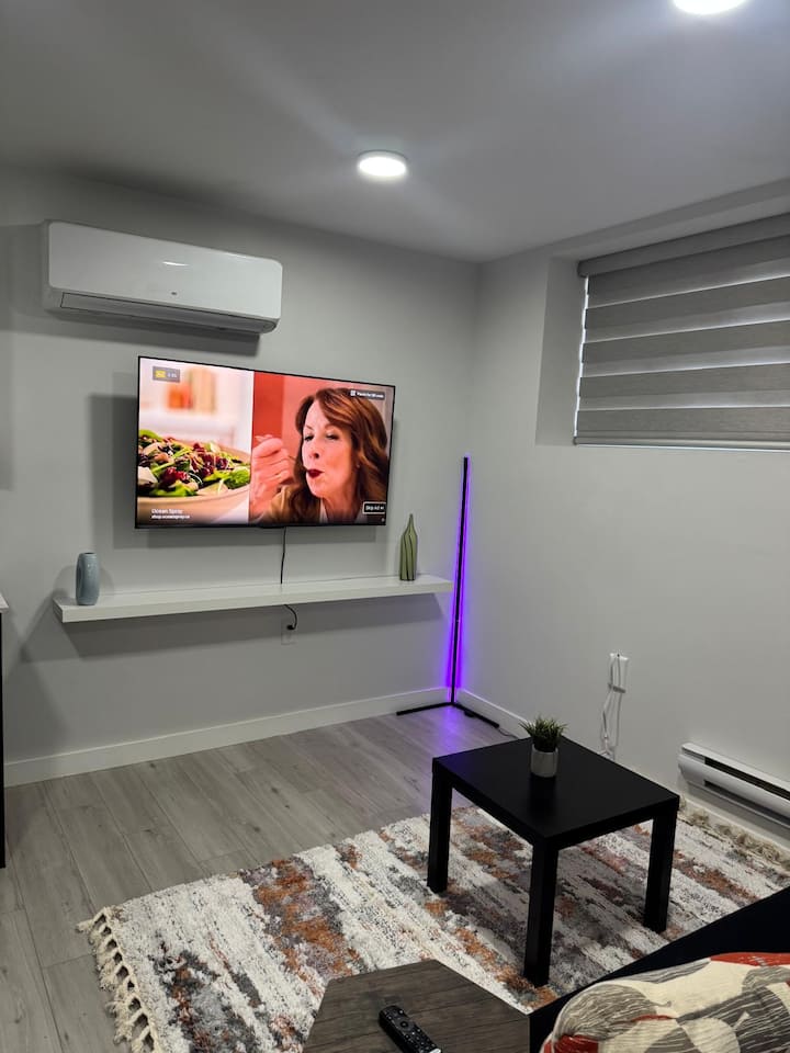 Stylish 2br Entire Suite• Near Uofm•free Parking - Winnipeg