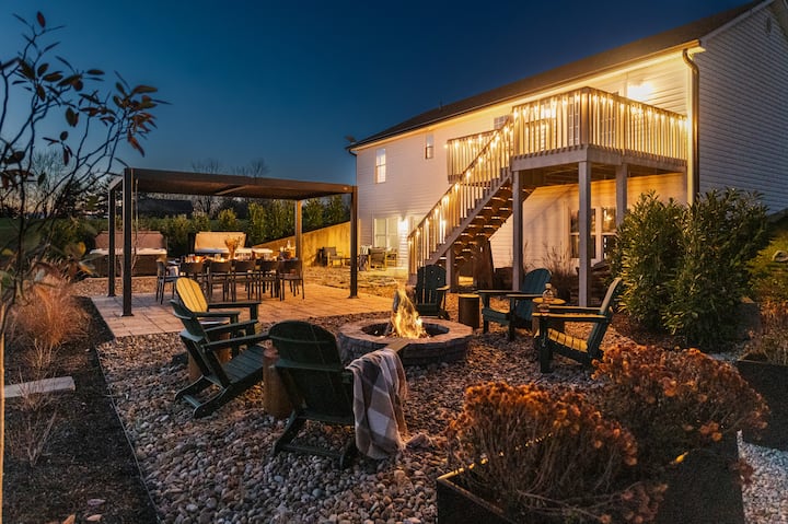 Derby Weekend Headquarters ~ Sleeps 16 - Kentucky