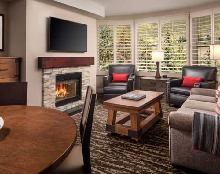 Beautiful 2 Bedroom, 2 Bath Stay With Amenities - Vail, CO