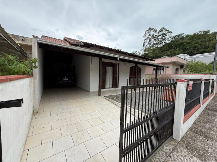 Casa No Bairro Fazendinha Em Itajaí Sc - Navegantes