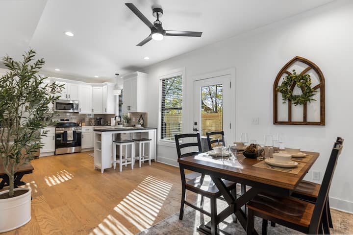 Bright & Cozy 4br <1 Mile From Downtown Greenville - Greenville, SC