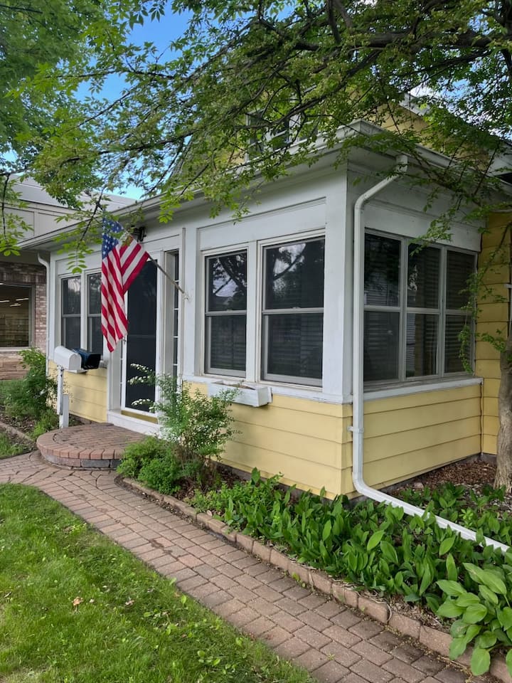 One Level Living - White Bear Lake