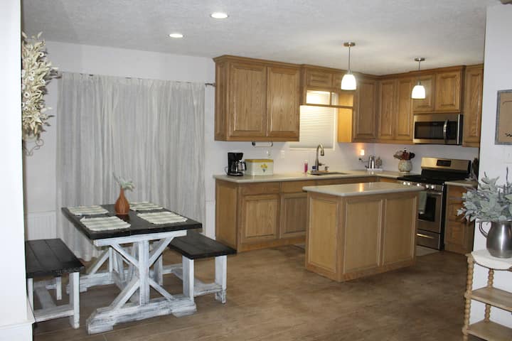 A Sweet And Simple Home In Vidor, Tx! - Lake Davis, Vidor