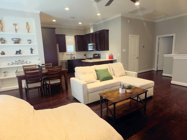 Best Location Near Downtown/the Heights Luxe Home - Houston, TX