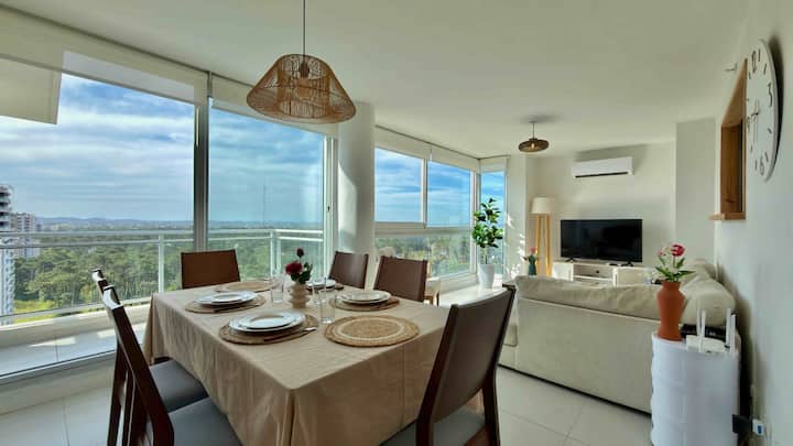 Cómodo Apto Familiar/ Balcón/ Piscina / Parada 14 - Uruguay