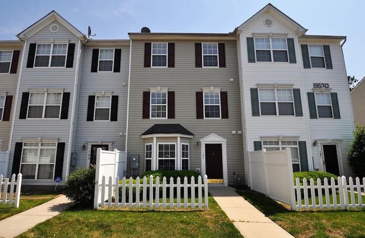 Charming Raleigh Getaway - Comfort & Convenience - Wake Forest, NC