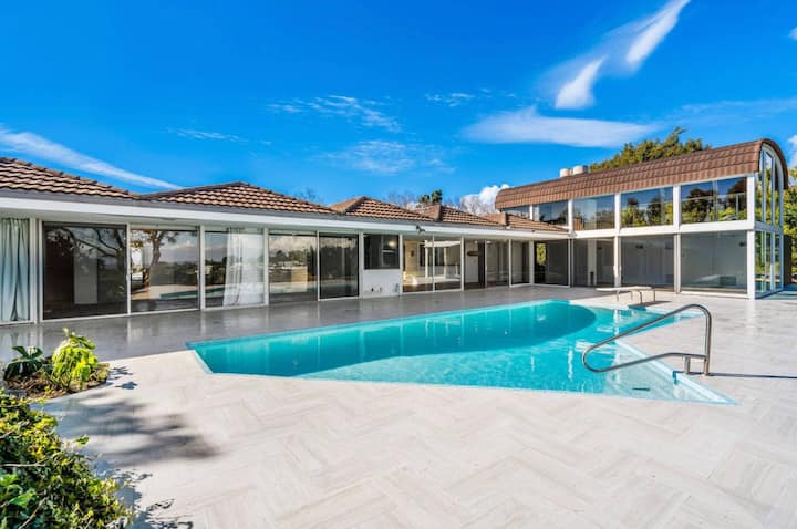 Bel Air Icon With Stunning Views, Pool & Court - Santa Monica, CA