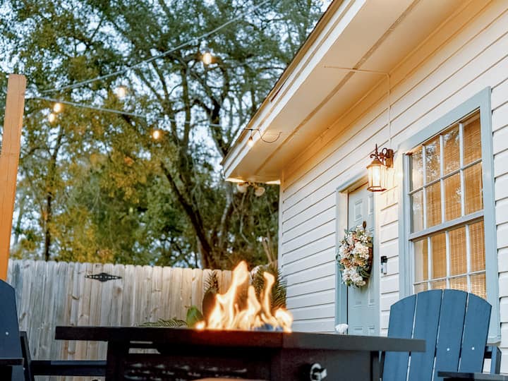 Charming Walkable Downtown Hammond Hideaway - Hammond, LA