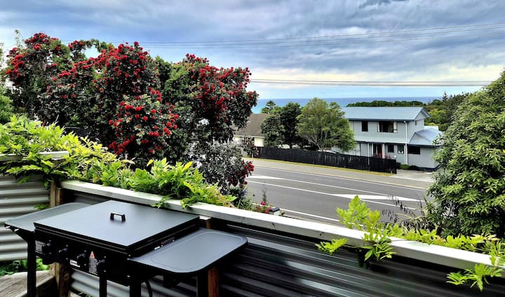 Centrally Located Hilltop Apartment - Kaikōura