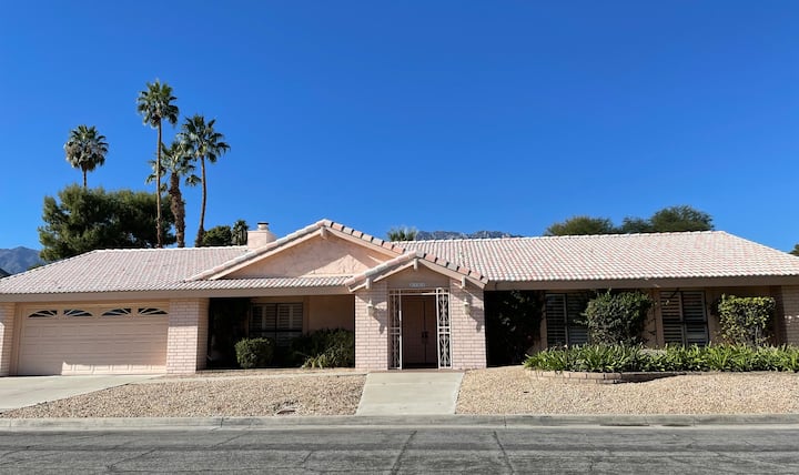 Classic Sinatra Palm Springs Home - Palm Springs, CA