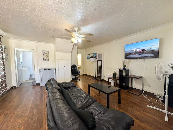 325 | Oakland Home | Near Coliseum, Airport & -880 - San Leandro, CA