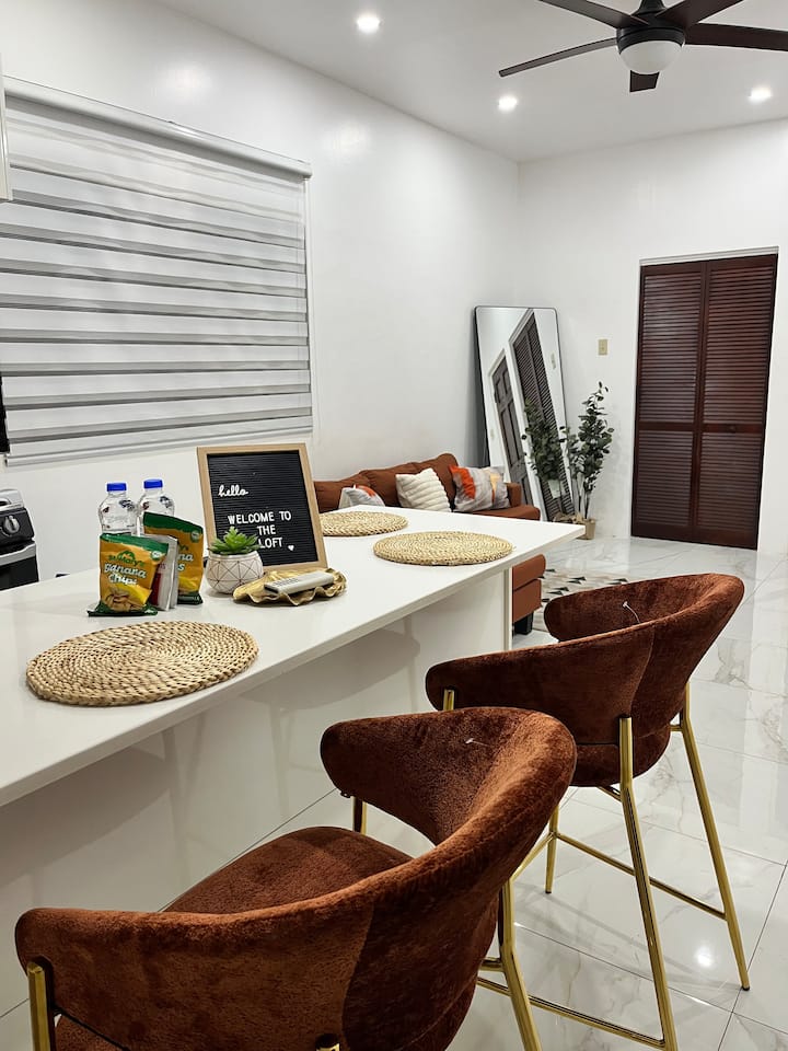 The Loft On The Hill | Poolside City View - Kingston