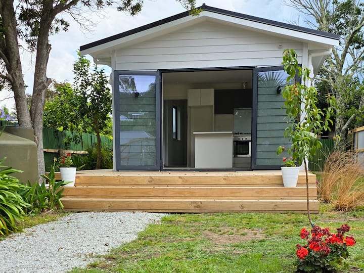Beautiful & Brand New 2-bedroom Unit With Garden - Gisborne