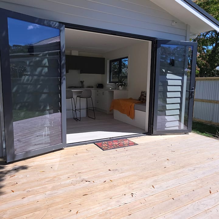 Beautiful & Brand New 2-bedroom Unit With Garden - Gisborne