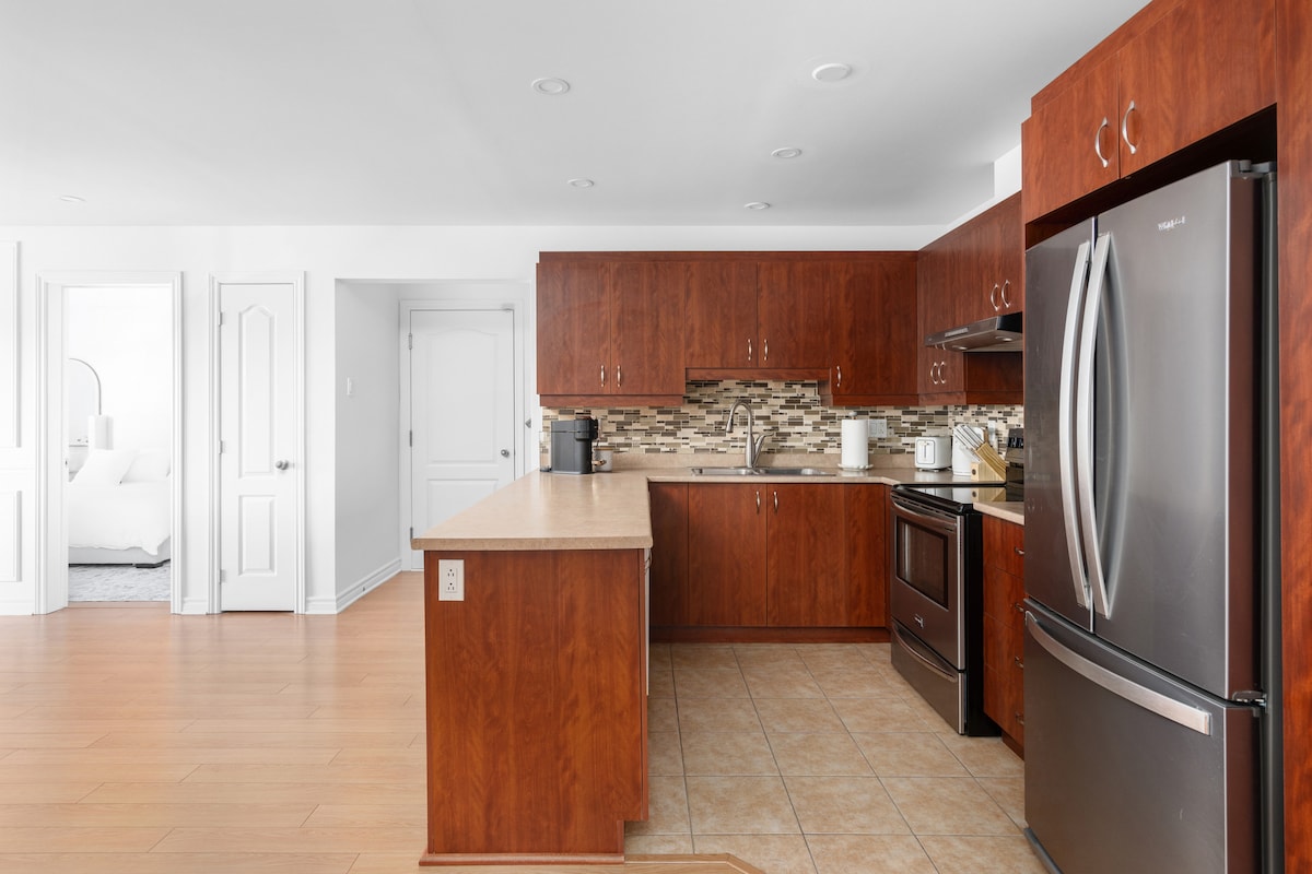 The Jacques Retreat - Houses for Rent in Laval, Quebec, Canada - Airbnb