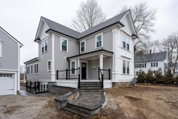 Welcome To Your Home Away From Home! - Bellingham, MA