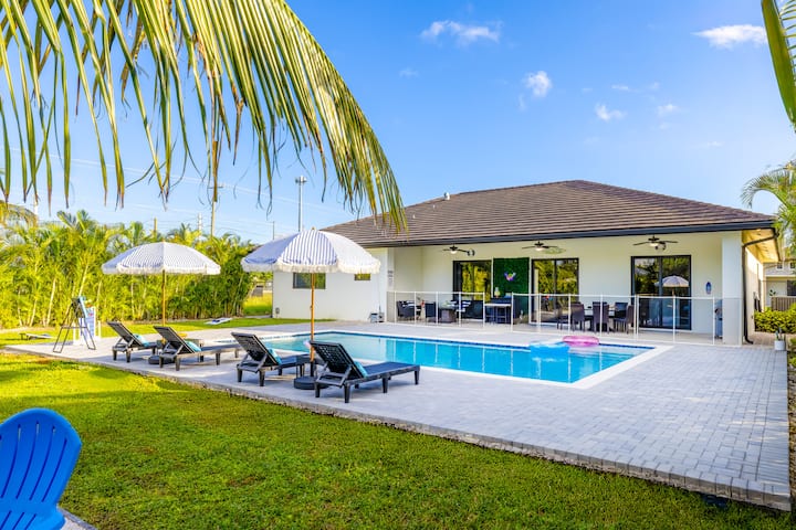 Luxe Marine Villa | Pool | Top Location | Pets|bbq - Homestead, FL