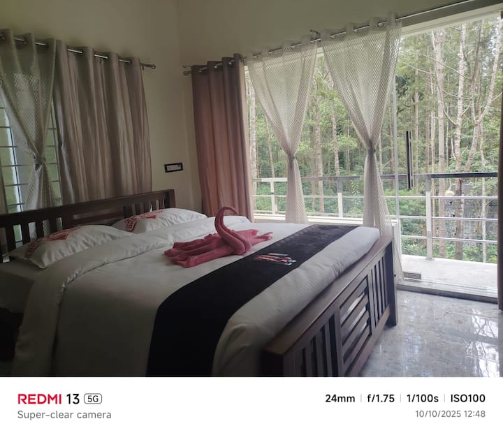 Deluxe Balcony - Bkp Jungle Resort - Yercaud