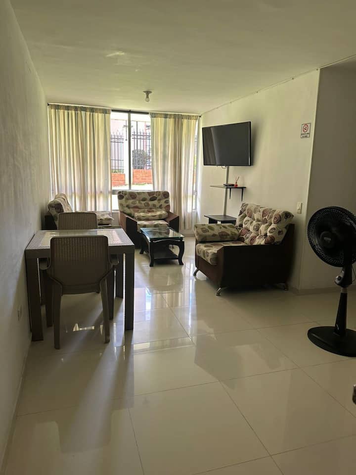 Apartamento Cerca Al Anillo Vial, Cómodo. - Lebrija