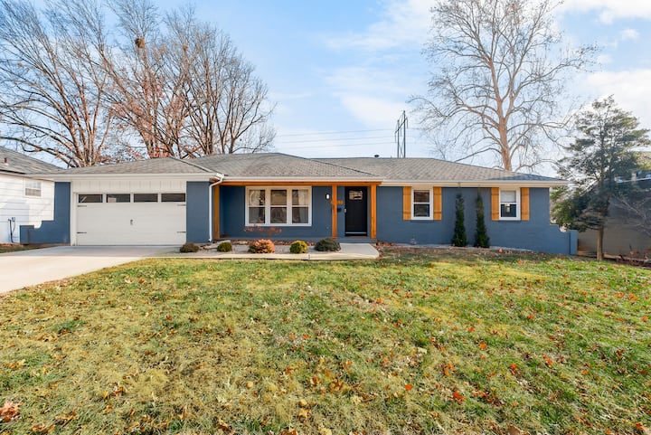 Brand New Heated Pool, Family Oasis, Kids Welcome! - Overland Park, KS