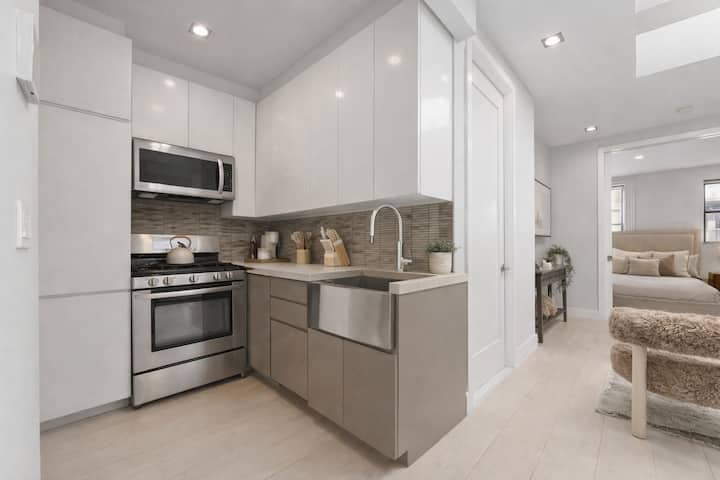 Collection: Chic Modern + Private Rooftop + W/d - New York City