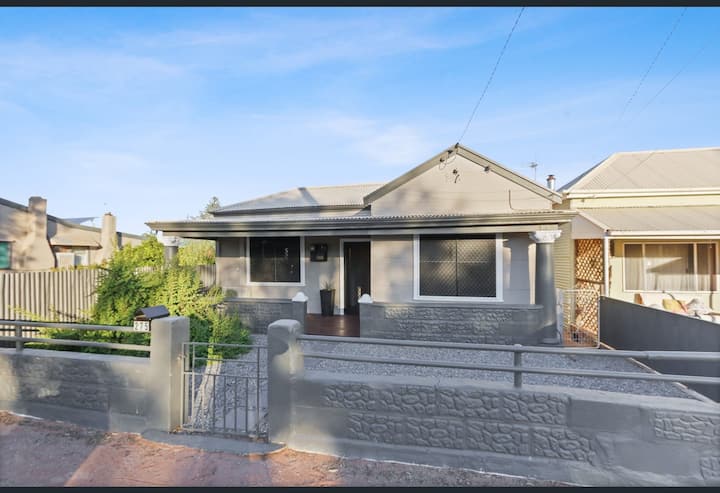 Saltbush Cottage - Broken Hill