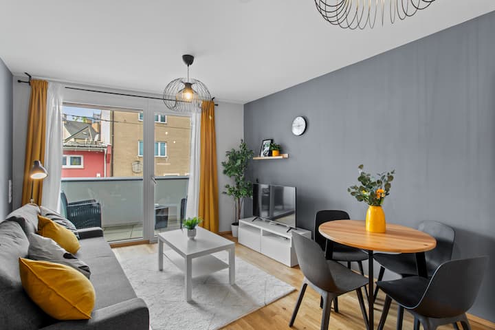 Paid Parking I 1 Br. Apartment W/balcony - Vienna