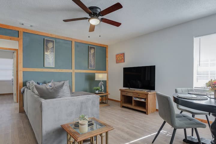 Lubbock's Charming Grove - Lubbock, TX