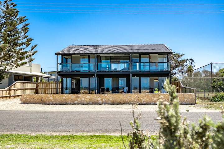 The Espy Escape - Middleton