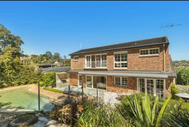 North Sydney Luxury Escape • Resort-style Pool - Sydney