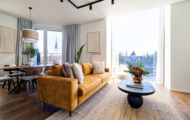 Old Town Panorama Luxe Suite • New 2025 Residence - Tallinn