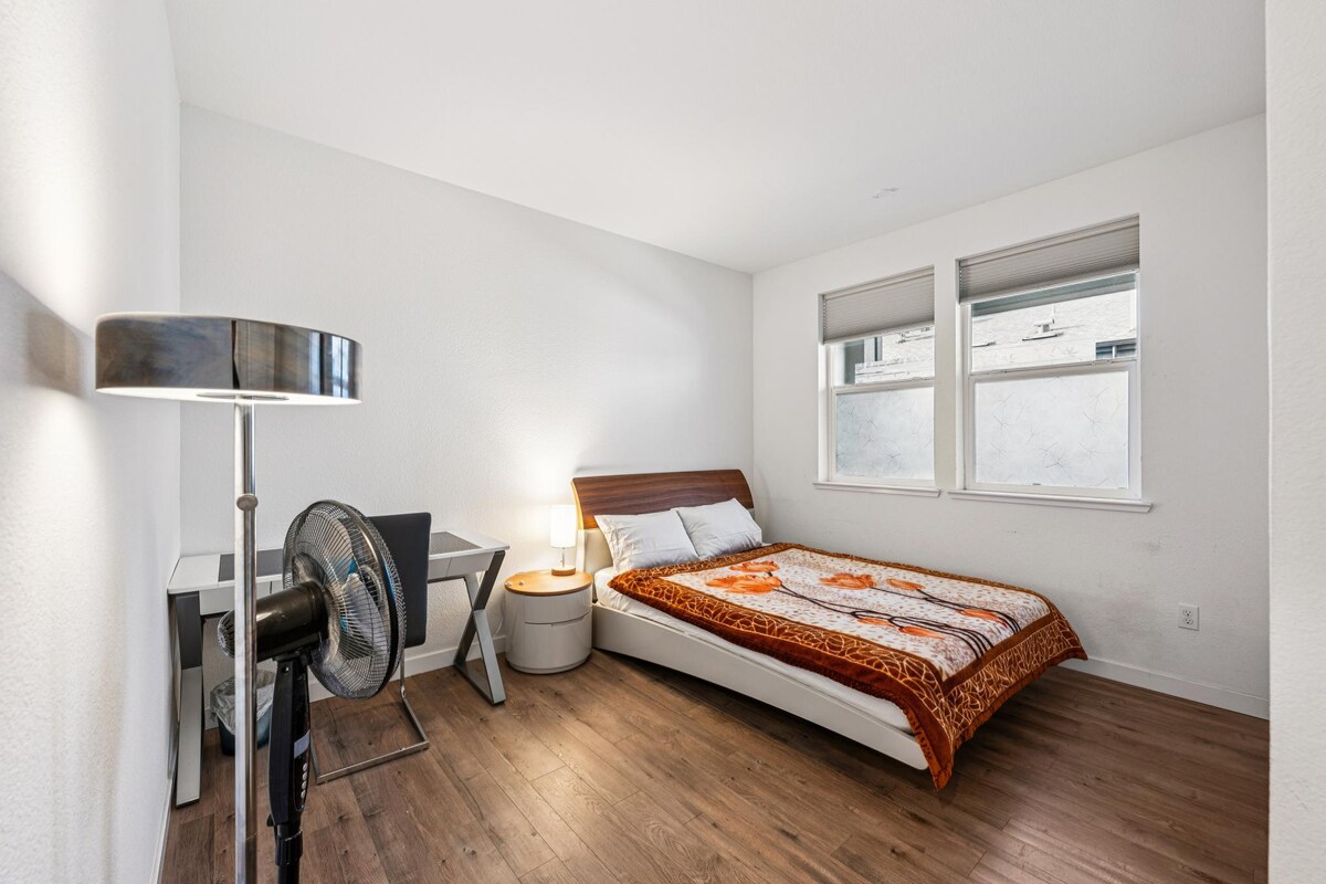 Bright 3BR/3BA San Jose Townhome | Great Location - Houses for Rent in ...