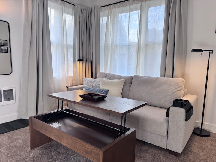 Stumptown Suite At Nob Hill—heated Bath Floor! - Portland, OR